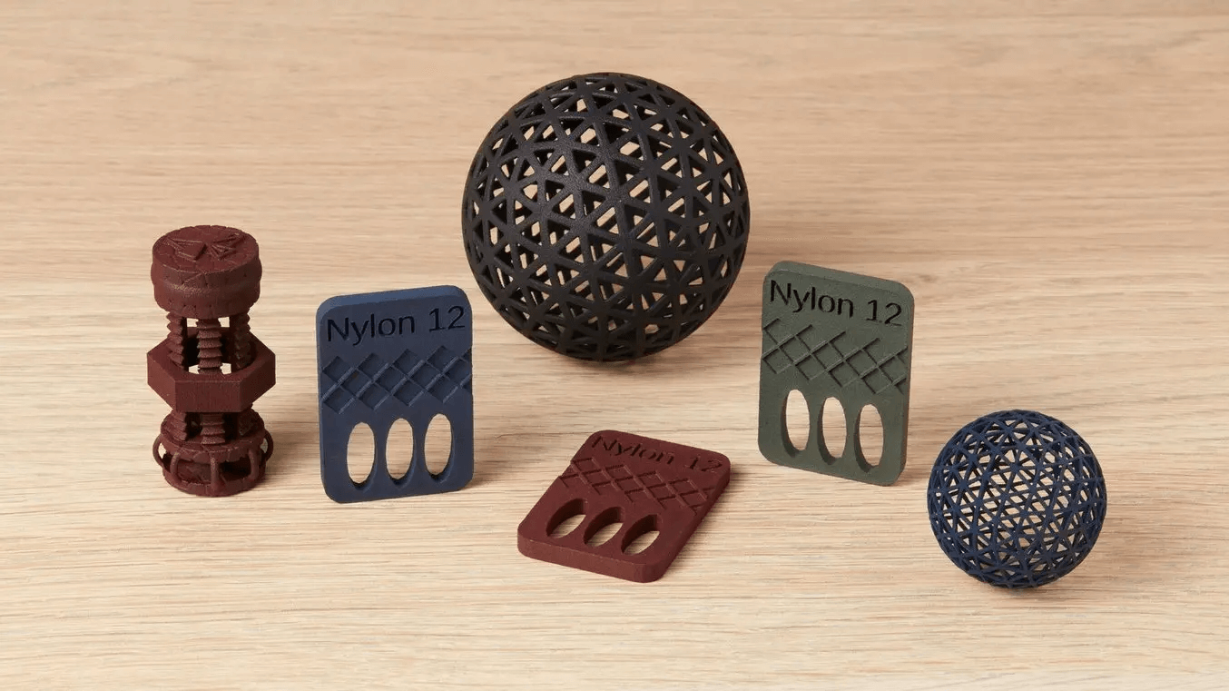 SLS 3D 列印零件染色指南 - 台灣天馬